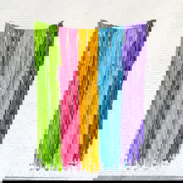 Tropical Fringe Streamer Backdrop| Summer Party | Jane.com